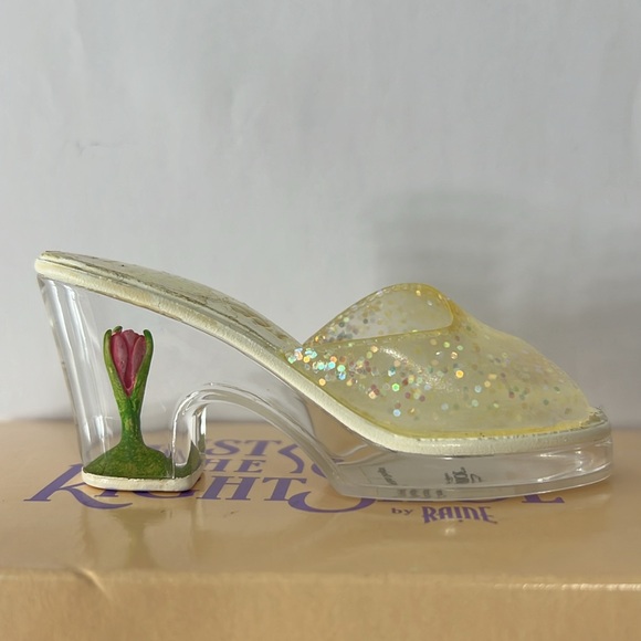 Just The Right Shoe | Accents | Just The Right Shoe Crocus 258 1999 ...
